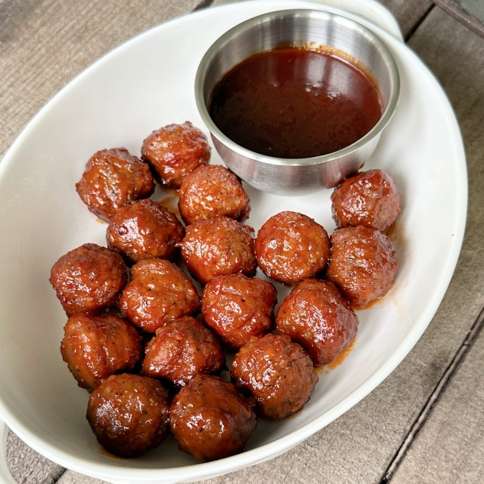 Easy Cocktail Meatballs Recipe - Ready In Only 15 Minutes!